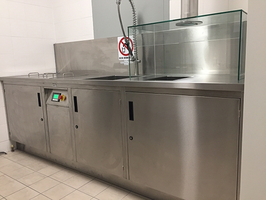 Maatwerk ultrasoon baden en complete laboratorium reiniging straten ...
